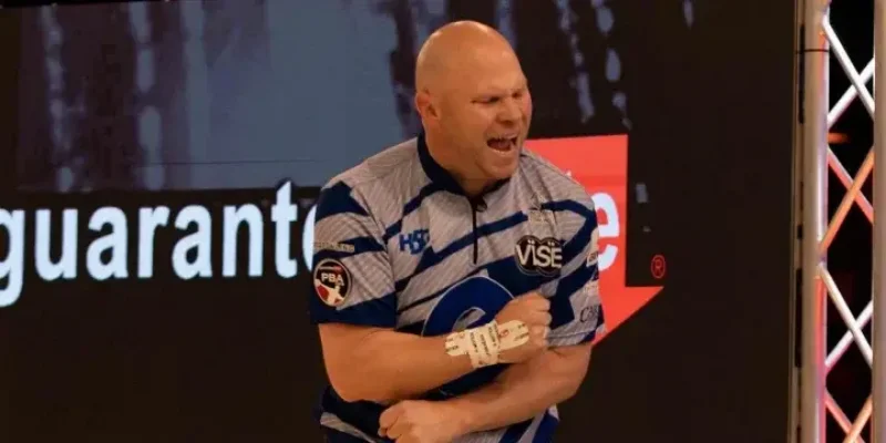 11thframe.com - Using new urethanes, B.J. Moore leads first round ...