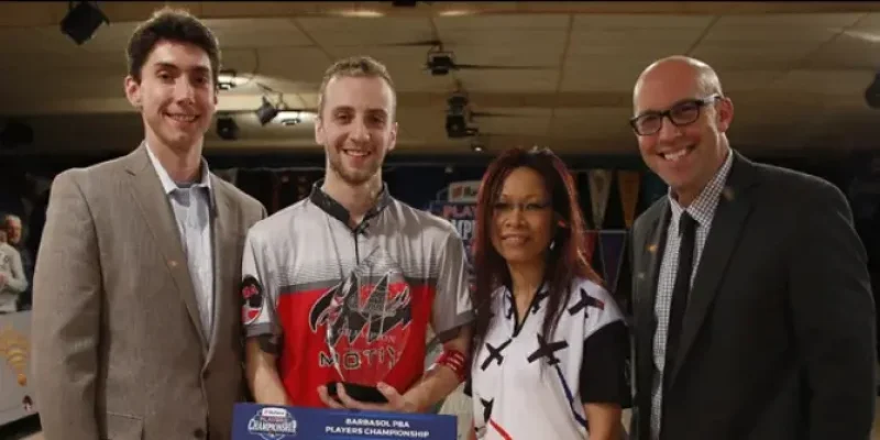 11thframe.com - Lefty Graham Fach edges Tom Smallwood for qualifying lead at 2024 PBA Players ...
