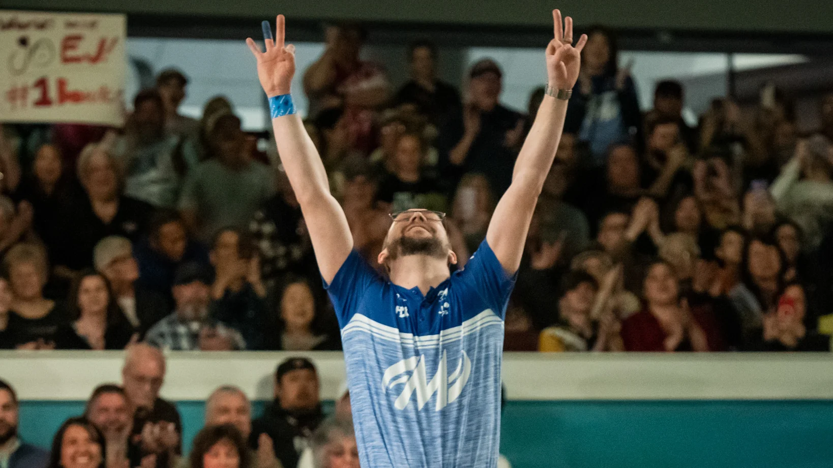 11thframe.com - E.J. Tackett fires 2 epic strikes in 10th frame to lock out Jason Belmonte to ...